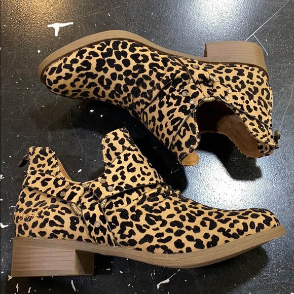 Blowfish | Shoes | Brand New Cheetah Print Blowfish Booties | Poshmark